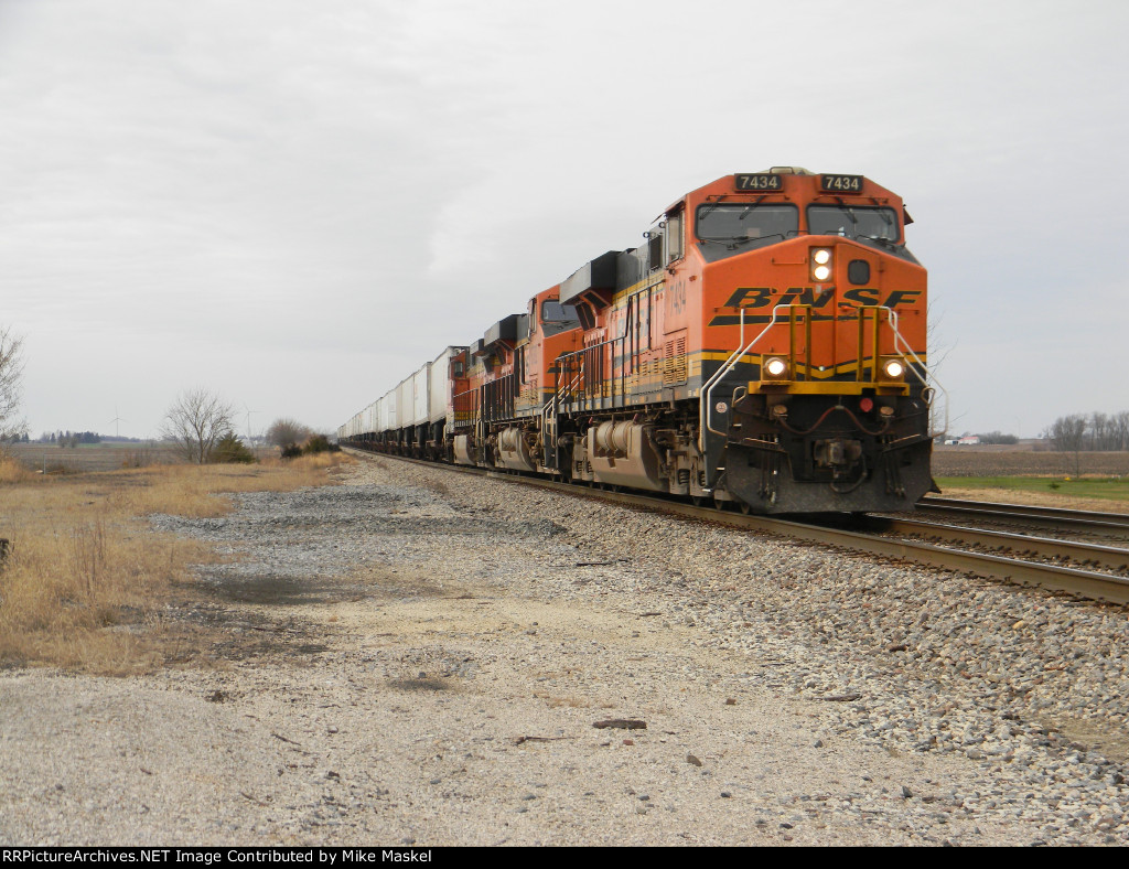 BNSF 7434